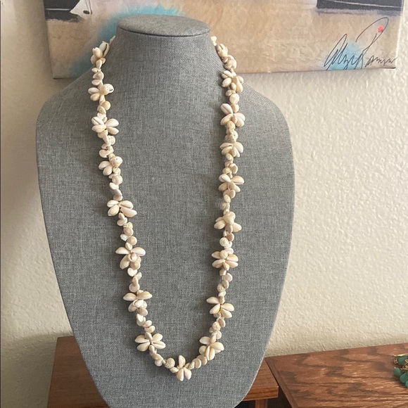 Vintage | Jewelry | Vintage 7s Natural Cowrie Shell Lei Necklace | Poshmark